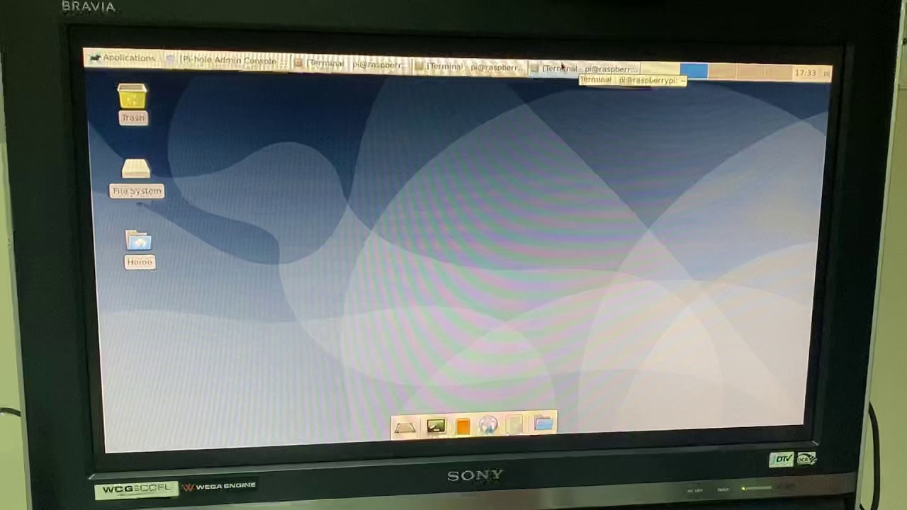 Raspbian lite with xfce/minidlna/pihole - YouTube