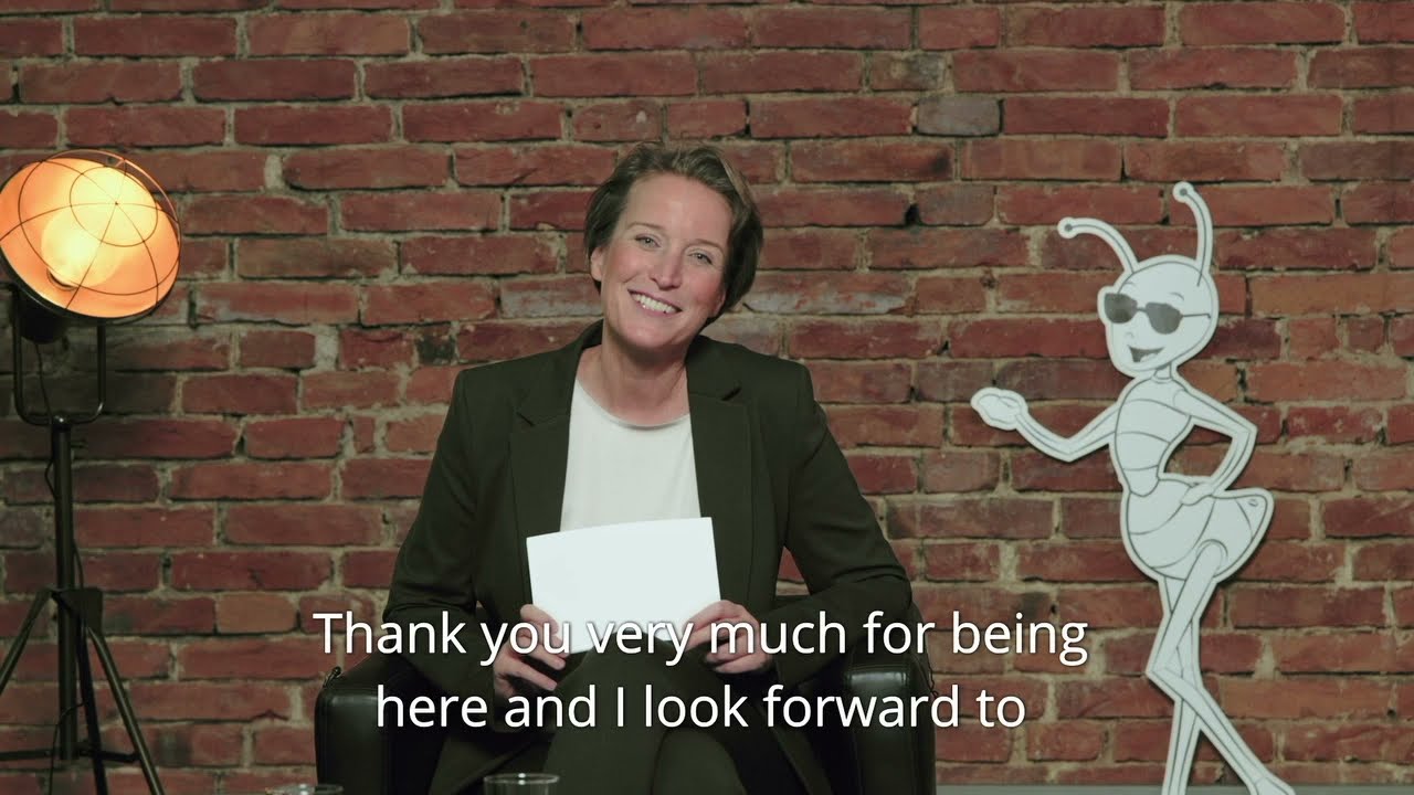 Anna Behne Moderation Hakom Talk - YouTube