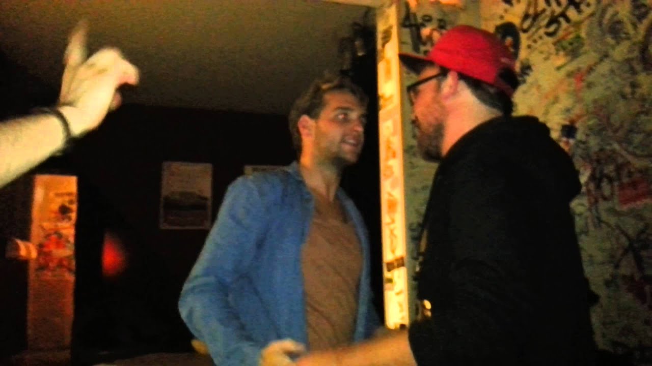 Archie Rückhand 'bitchslap' supertramp - YouTube