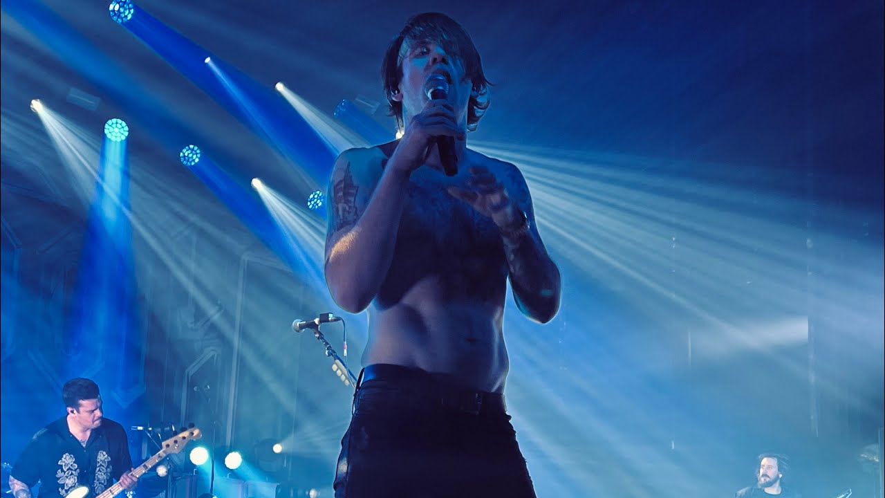 Beartooth - Riptide - Live in Brussels, BE (28/03/23) - YouTube