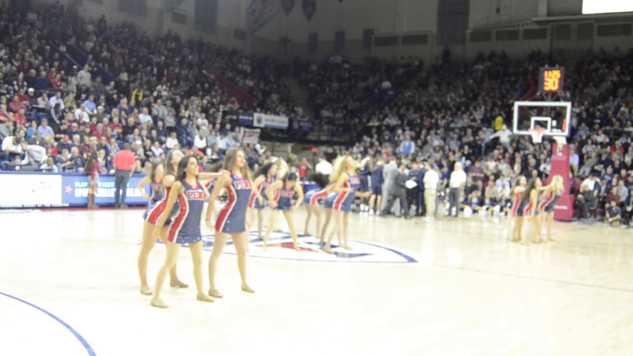 Quaker Girls Shake - Villanova 2018 - YouTube