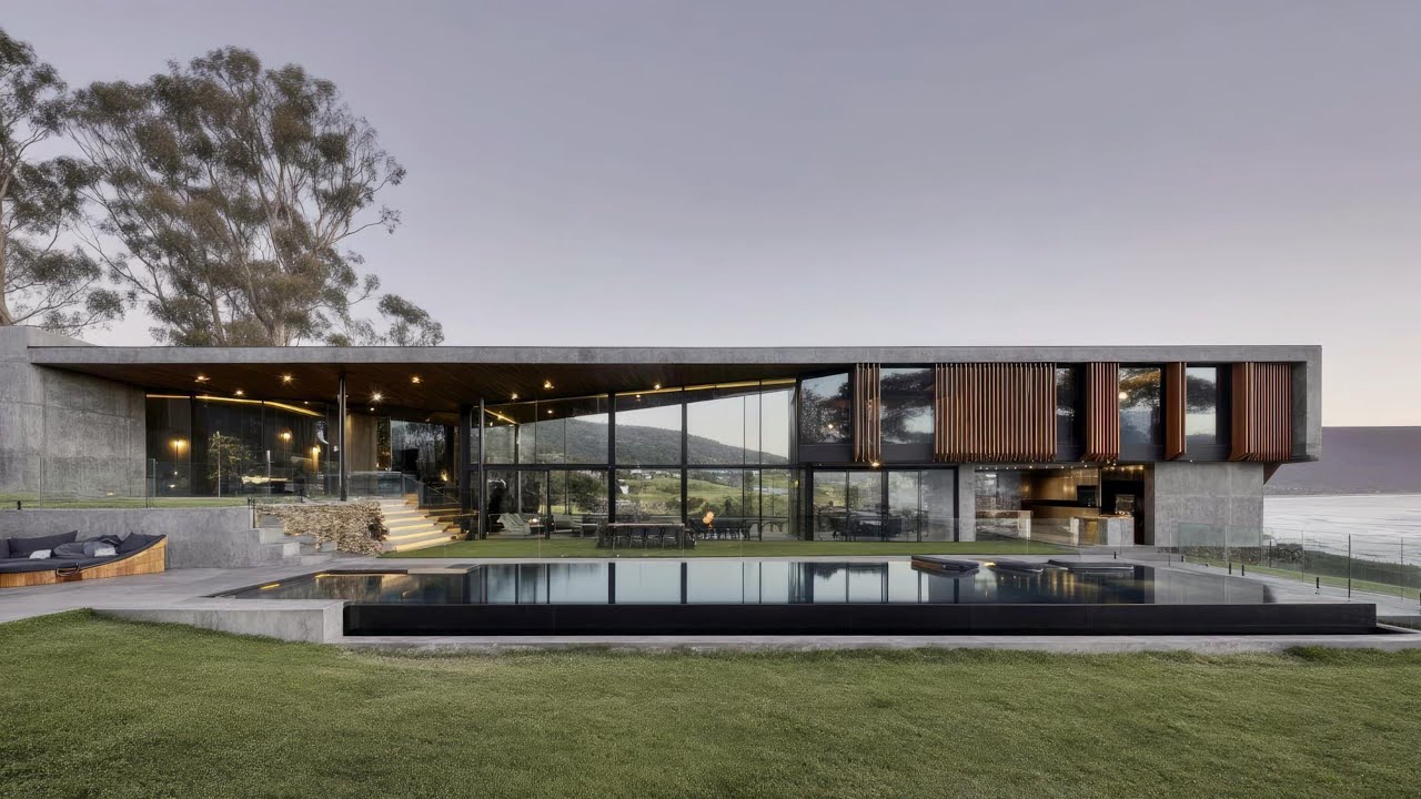 The Most Breathtaking Modern Glass House Design with Striking ...