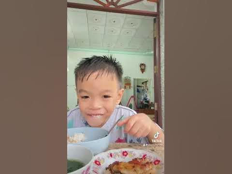 Món yêu thích - cánh gà chiên nước mắm- Tuổi thơ của kutin 6y - YouTube