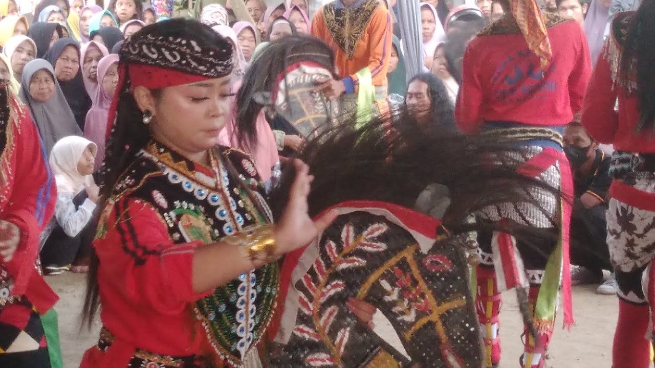 Gending Jawa Klasik -Ebeg Banyumasan - YouTube