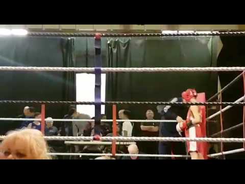 George Yule fighting for Finchley boxing club - YouTube