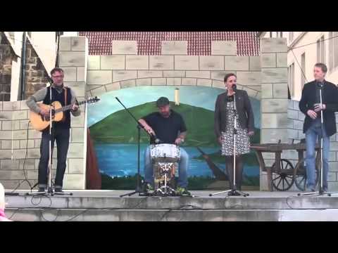 Tone Fish zur Premiere 2015 - YouTube