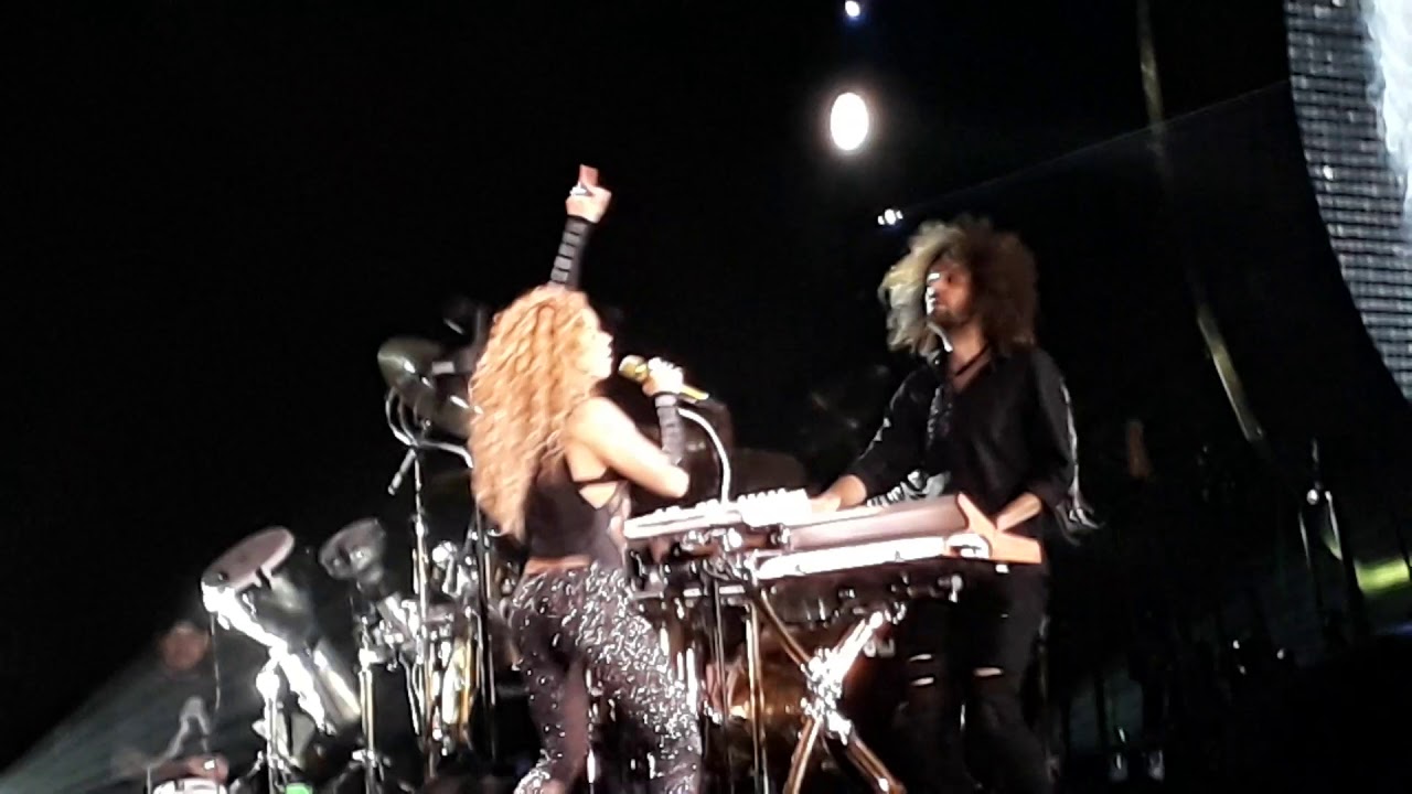Shakira- Estoy aqui - 19.06.18 - YouTube
