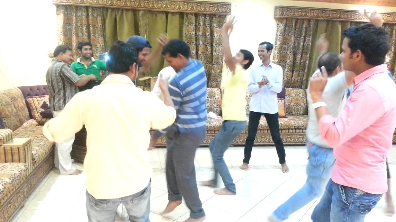 The amazing dance party in Saudi Arabia - YouTube