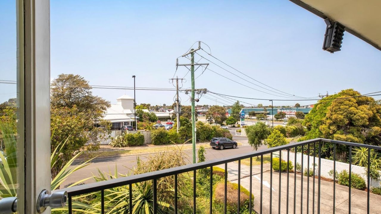 The Mulgrave Motel, Melbourne, Australia - YouTube