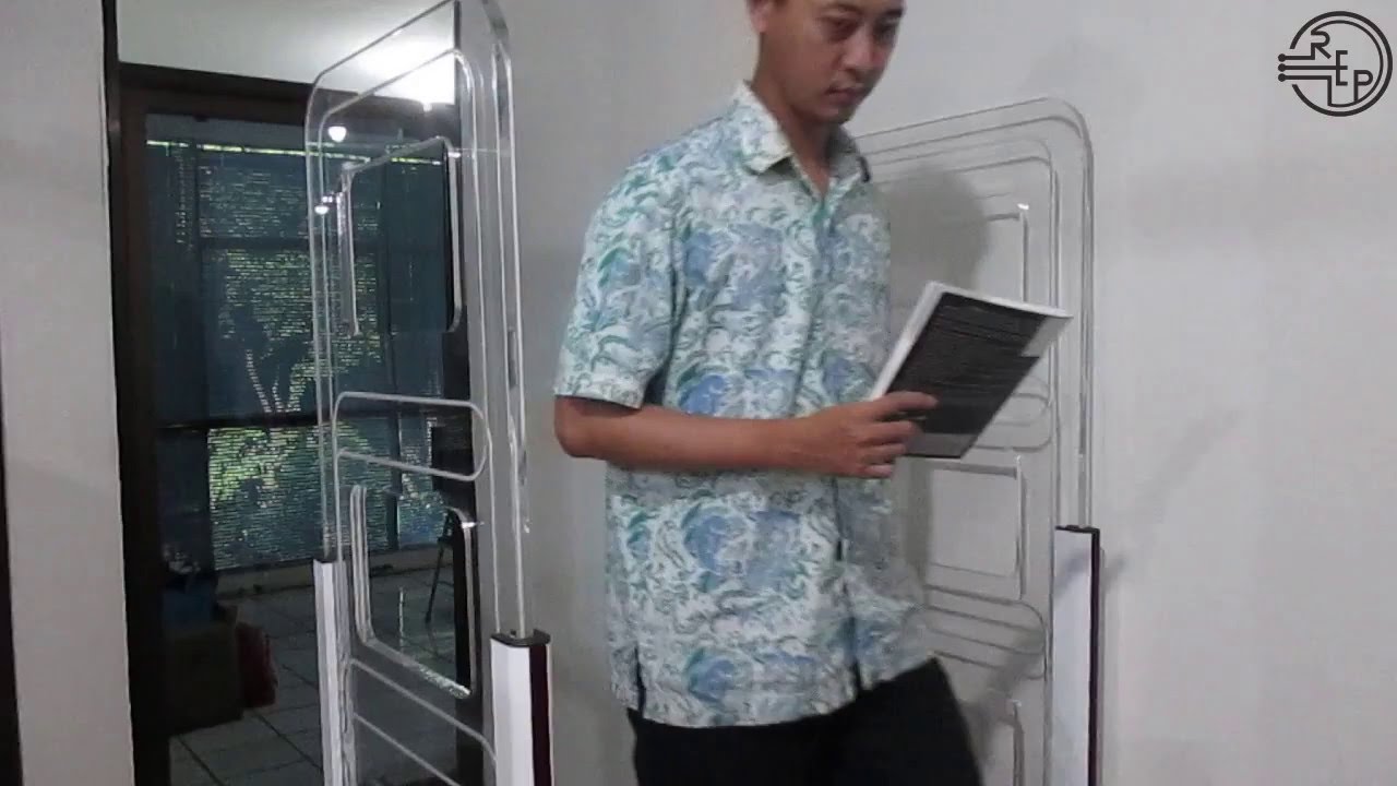 Keamanan buku perpustakaan dengan teknologi RFID - YouTube