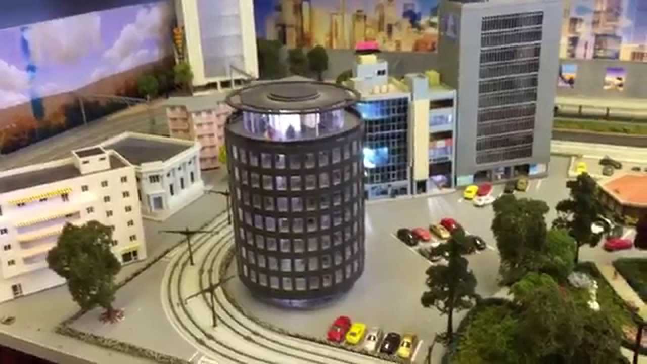 High rise N gauge layout daytime running with sound - YouTube