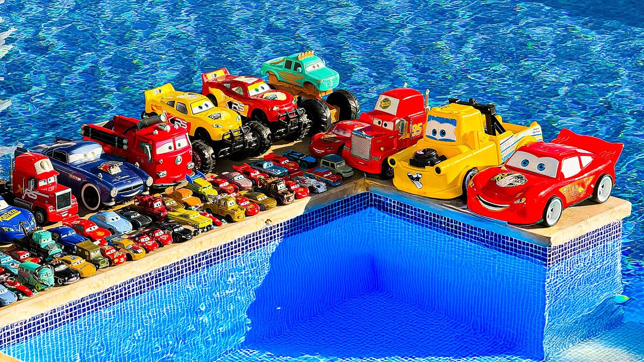 Disney Pixar Cars falling into deep pool, Lightning McQueen, Tow Mater ...