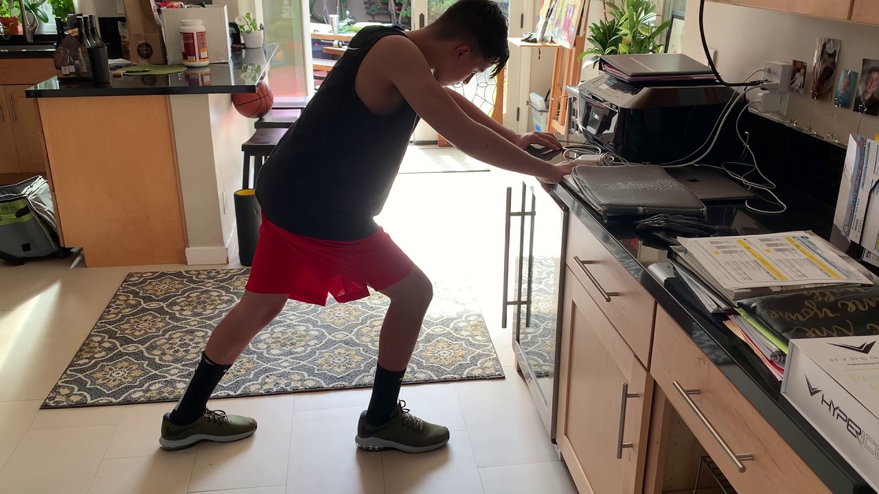 Lunge Calf Stretch - YouTube