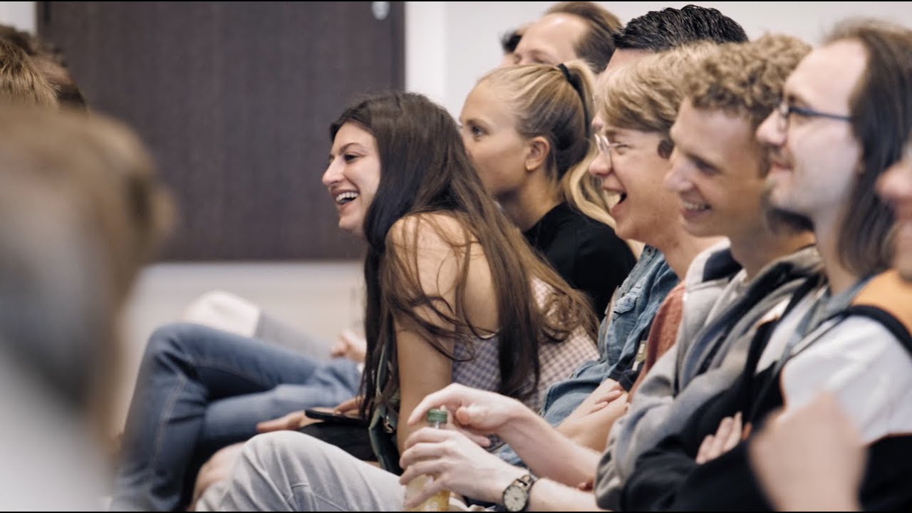 Arbeiten bei QAware bedeutet... gemeinsam zu lehren und zu lernen || Engineering Camp 2022 - YouTube