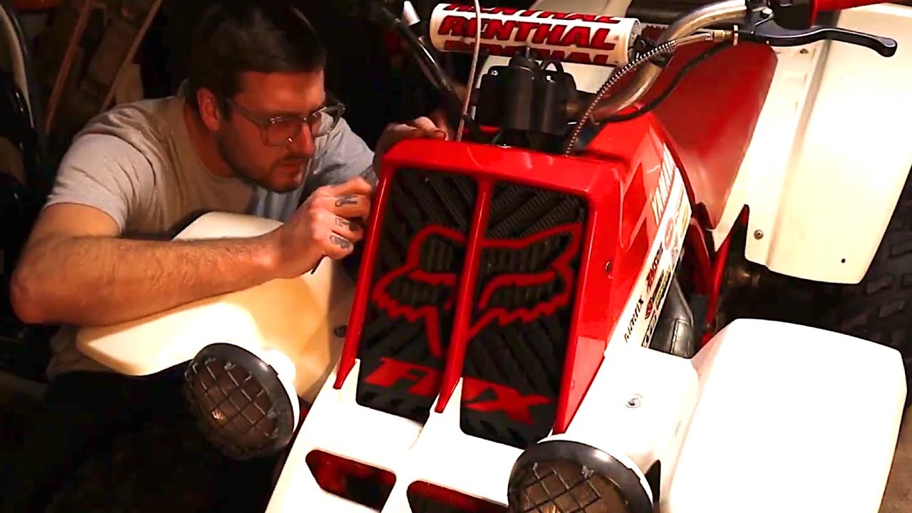 Installing Seat Cover and Fox Grill Yamaha Banshee 350 - YouTube