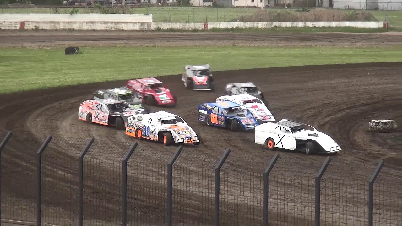 "Modified Madness" Heats 1-2 Davenport Speedway 5/18/18 - YouTube