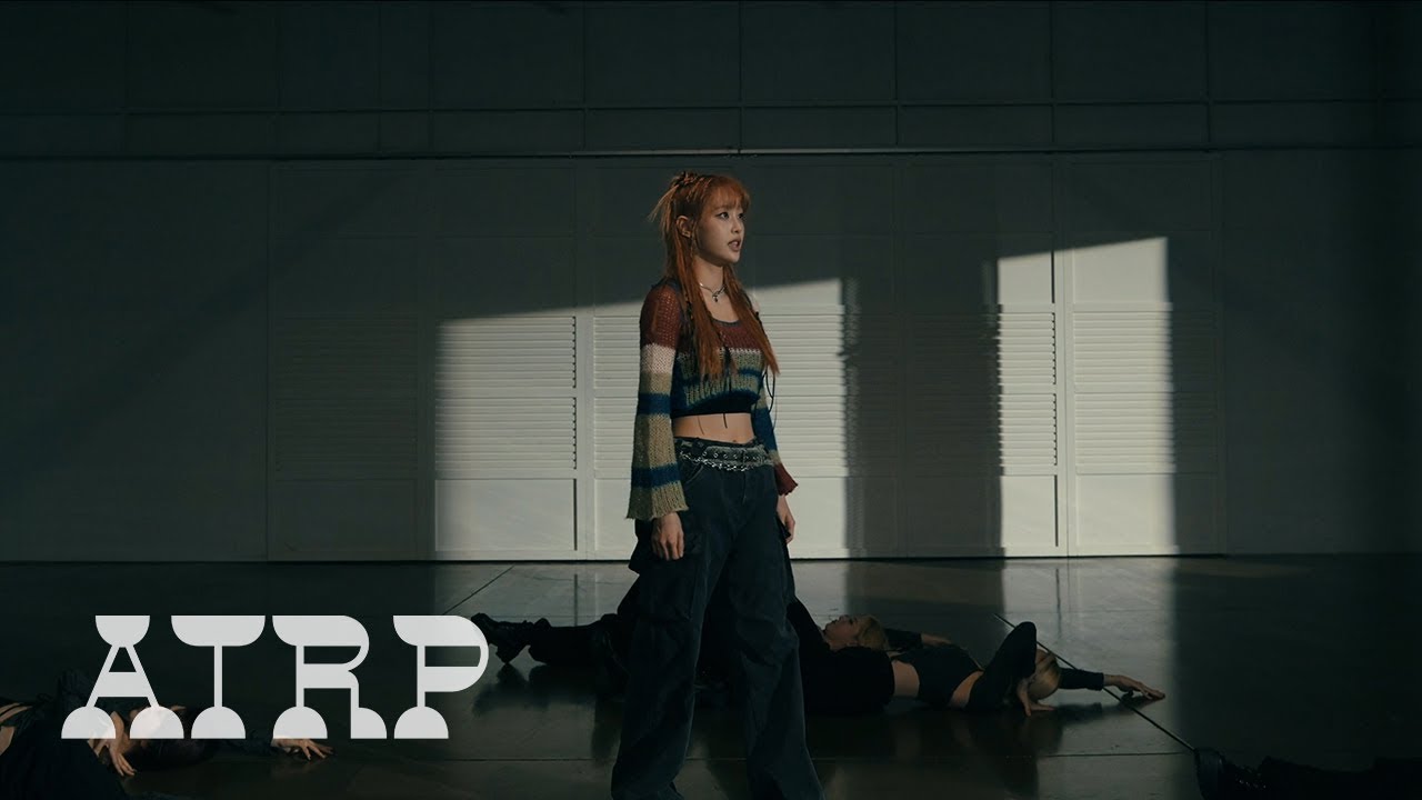 CHUU 츄 - 'HOWL' Dance Practice Mirrored [4K] - YouTube