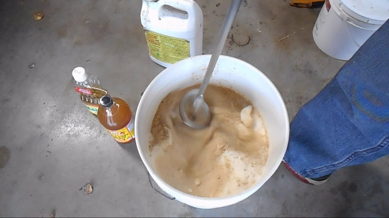 Winter Food Mixture for Bees - YouTube