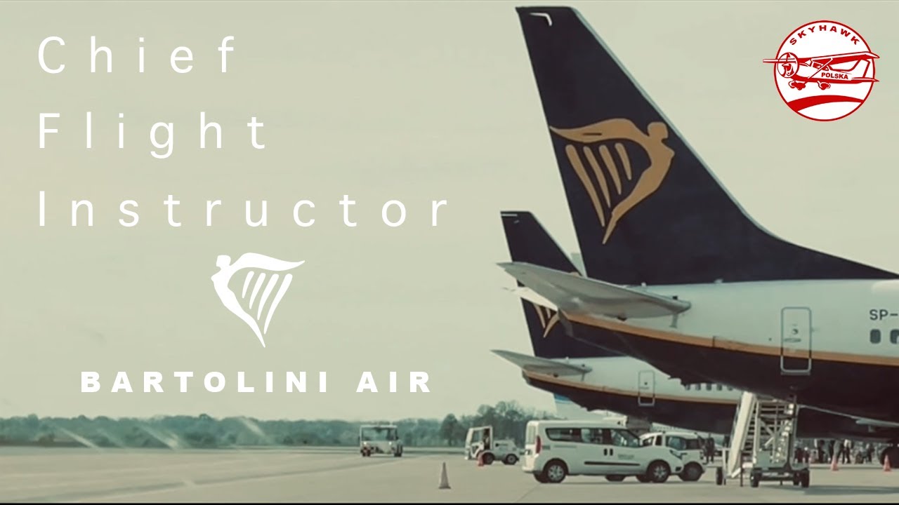 Bartolini Air Chief Flight Instructor : Ryanair Boeing 737-800 - YouTube