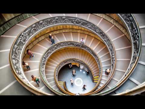 PhotoDirector  |  Giving Photos Movement