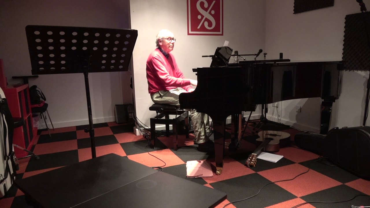 Chopin, Prelude in E minor, Peter Eccles, Semitone Studios - YouTube