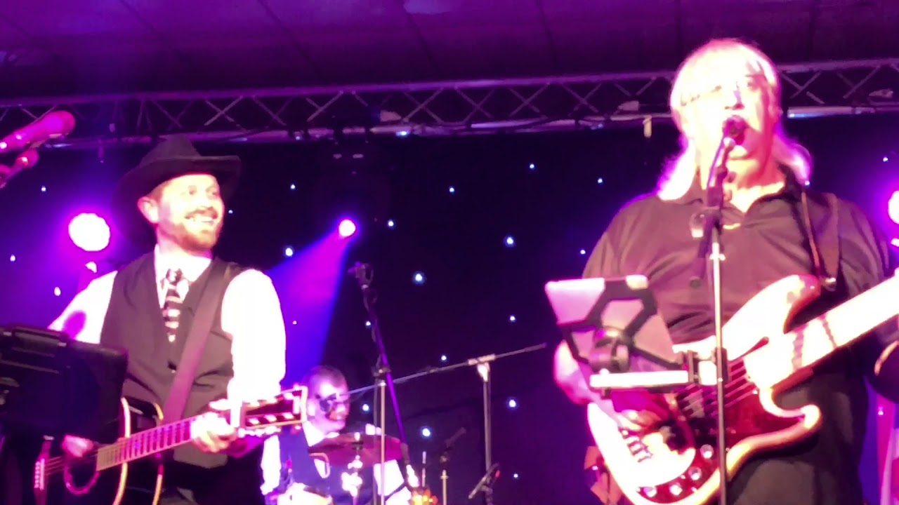 Jeff Gallant Band Pentney CM Festival - YouTube