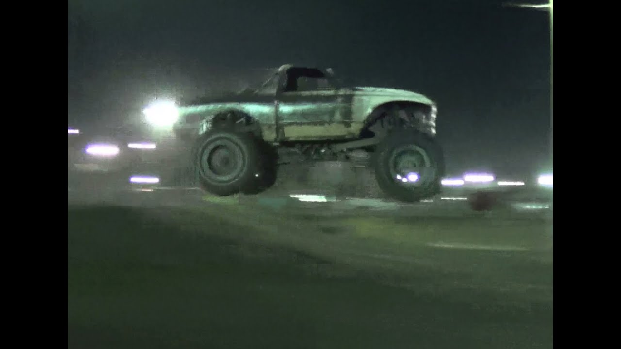 STEAMBOAT MEGA TRUCK @ Bithlo Mud Racing 10-18-2014 - YouTube