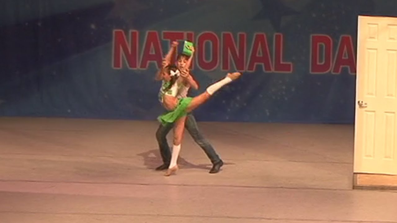 Mackenzie Auger & Rorey Chavarria - Thin Mints - YouTube
