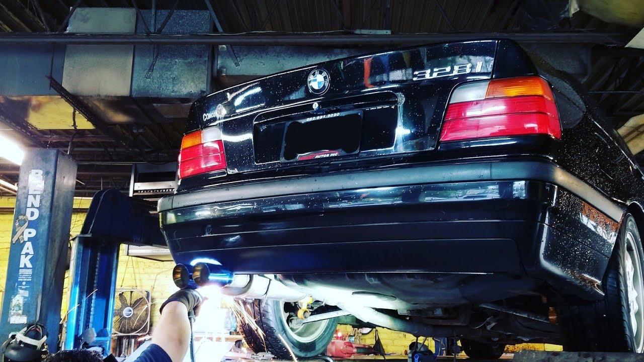 bmw e36 | resonator delete. Sounds nuts!! - YouTube
