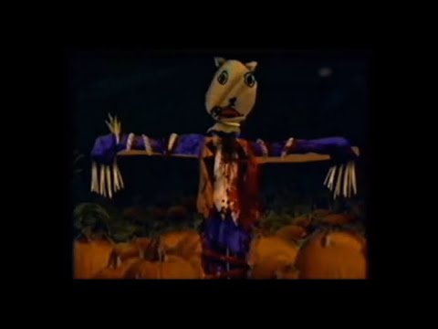 The return of the pumpkin rabbit - pumpkin patch theme - YouTube