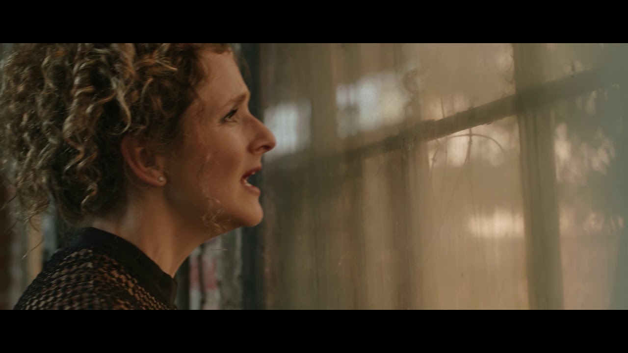Béla Fleck & Abigail Washburn | Let It Go (Official Video) - YouTube