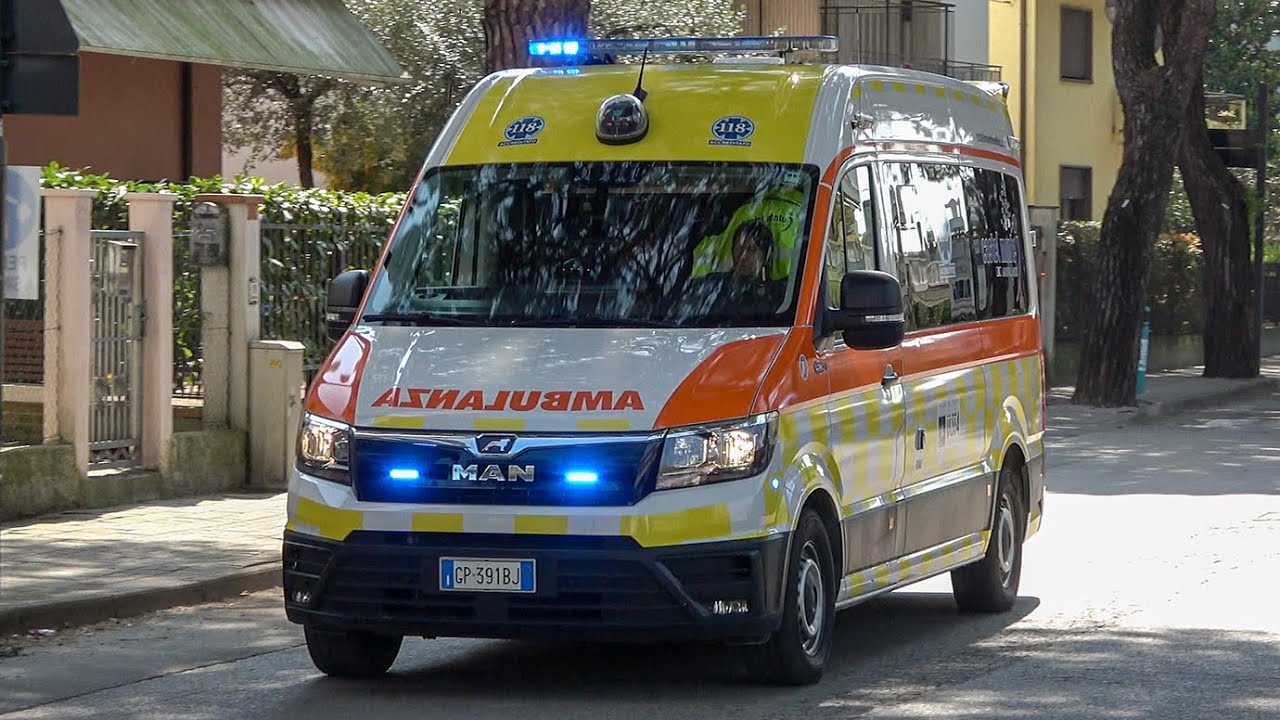 [WAIL] Ambulanza Castel Monte Onlus Jesolo in emergenza - Italian ...