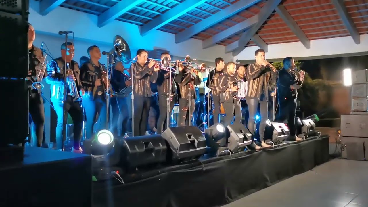 BANDA LA INOLVIDABLE ( ULTIMA VEZ ) - YouTube