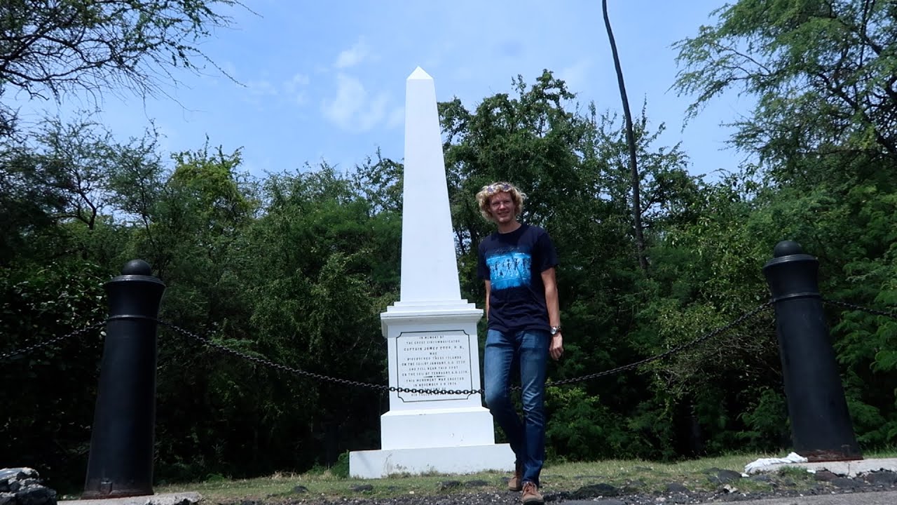 Captain Cook Monument in Kealakekua Bay (hike) - Big Island, Hawaii ...