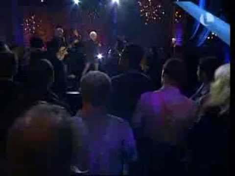 Cyndi Lauper - Into The Nightlife (Live HQ) - YouTube