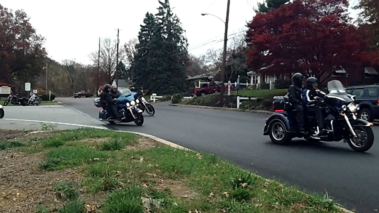 Y. C. H. D. O. A. 19th Annual David Milliken Derr Jr. Toy Run - YouTube