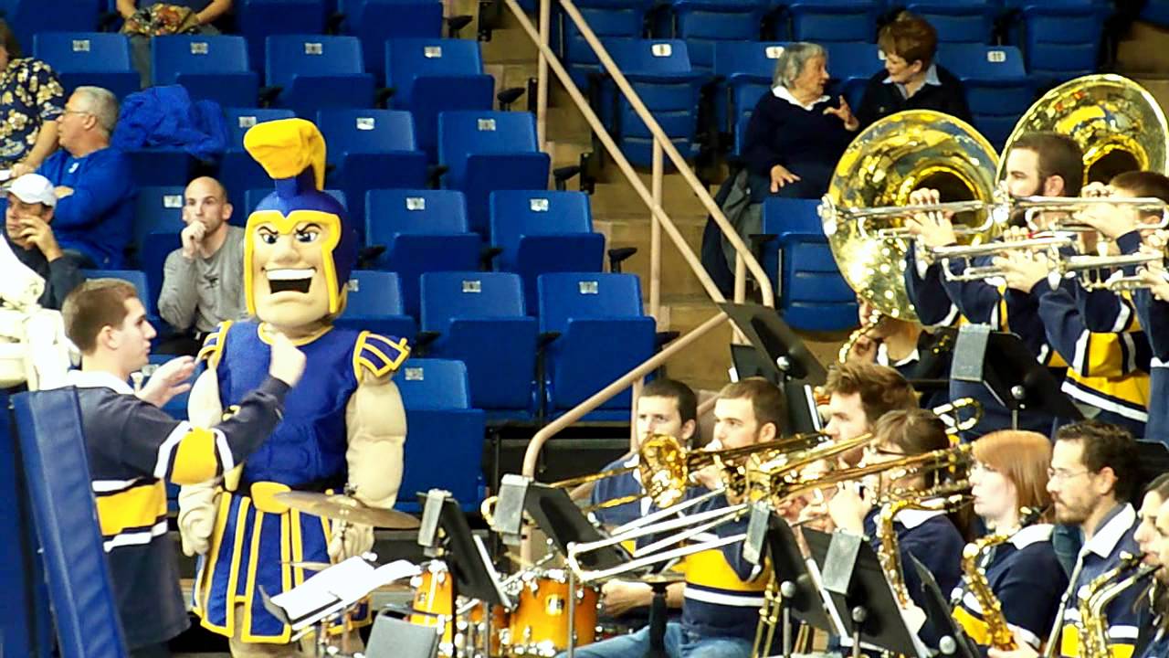 Sammy the Spartan and the SJSU band - YouTube