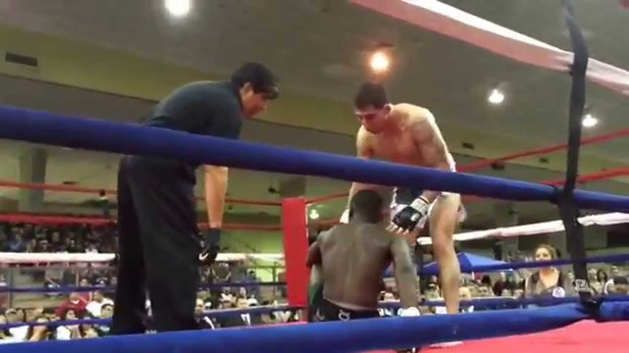 Phil Platt Mma pro debut rd 3 - YouTube