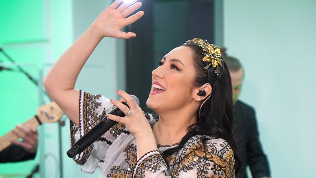 Andra - Lucru Mare-i Omenia (Live la Radio ZU) - YouTube