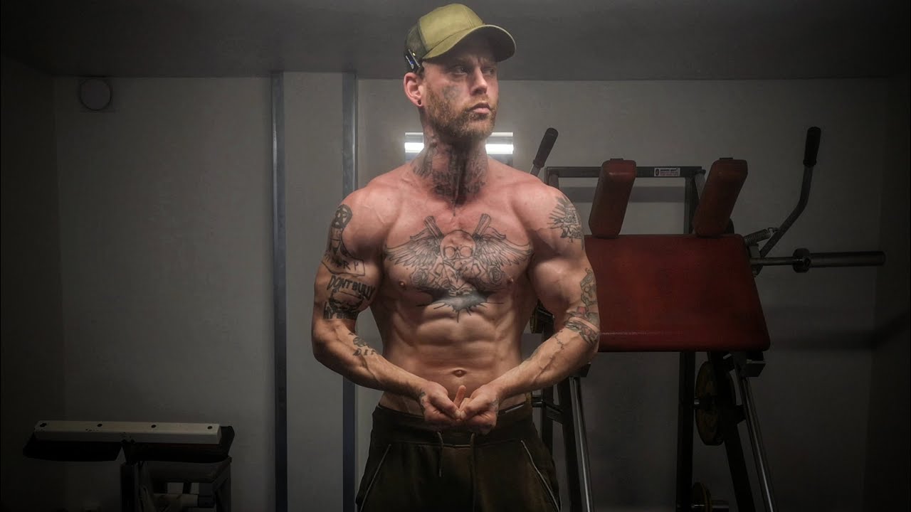 Höst Bulk Dag 52 - Cardio, snack och shoulders - YouTube