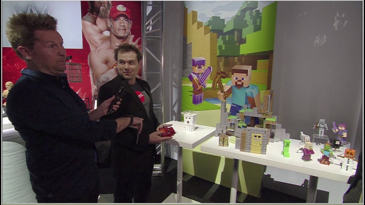 Minecraft Unboxings at New York Toy Fair 2016 | Mattel - YouTube