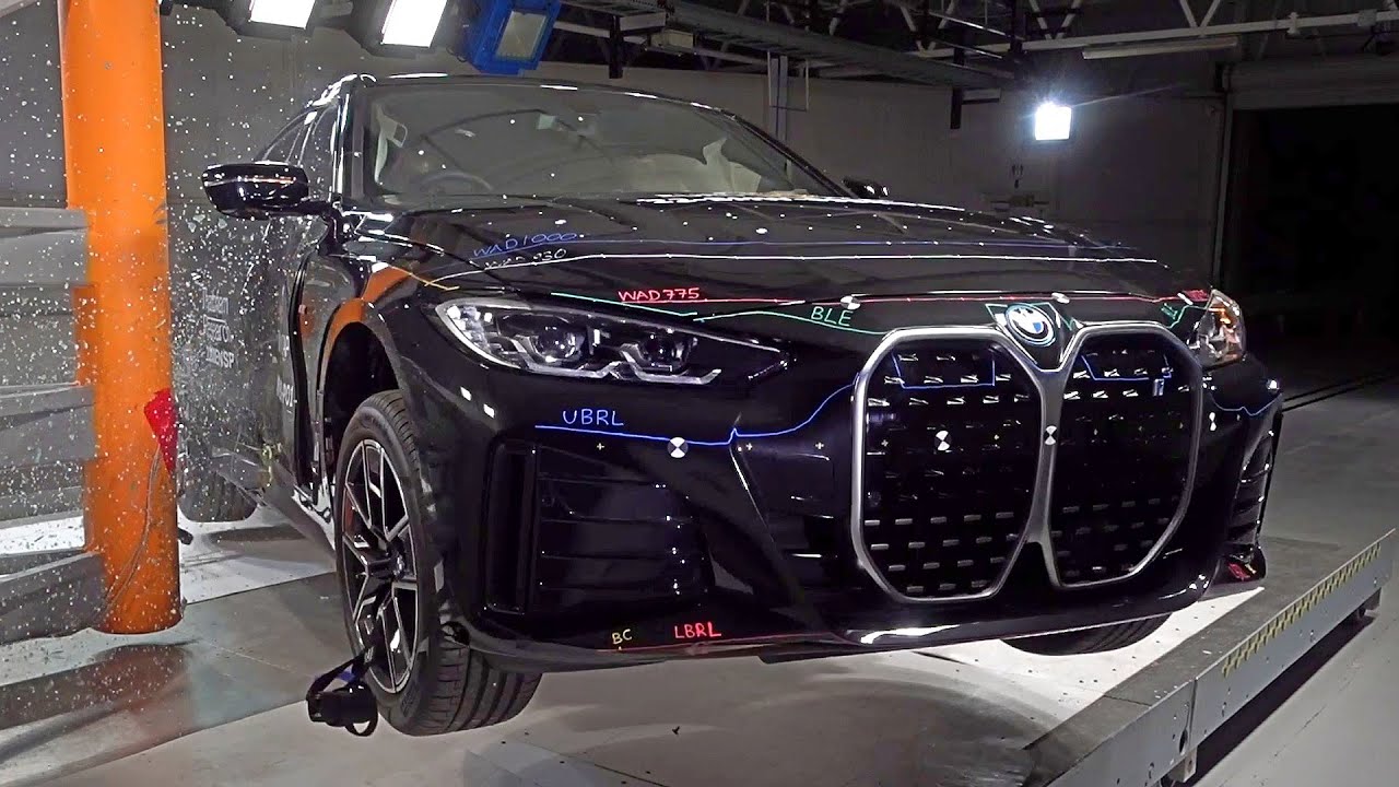 2022 BMW i4 Crash & Safety Tests | ★★★★☆ - YouTube