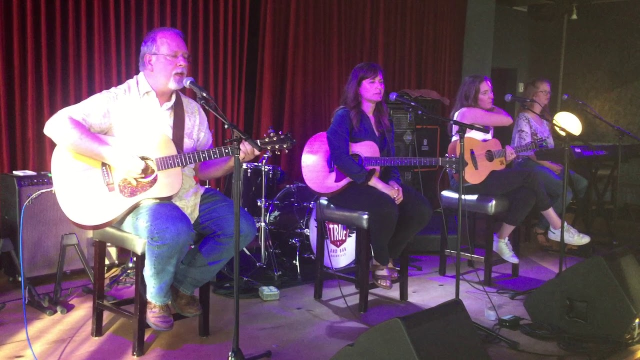 Richard Bruce Eells at Writers Night NSAI Song Camp 2019 - YouTube