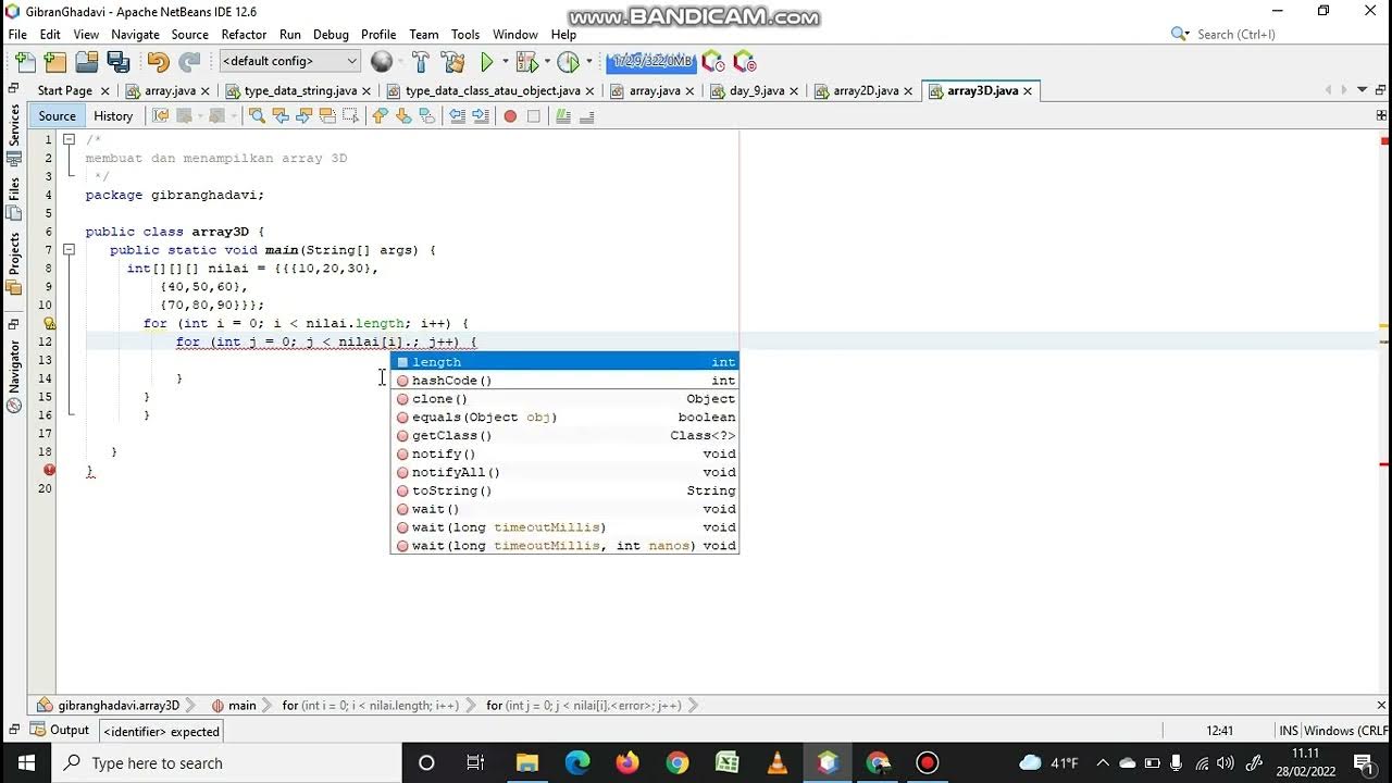 Membuat dan menampilkan array 3 dimensi - YouTube