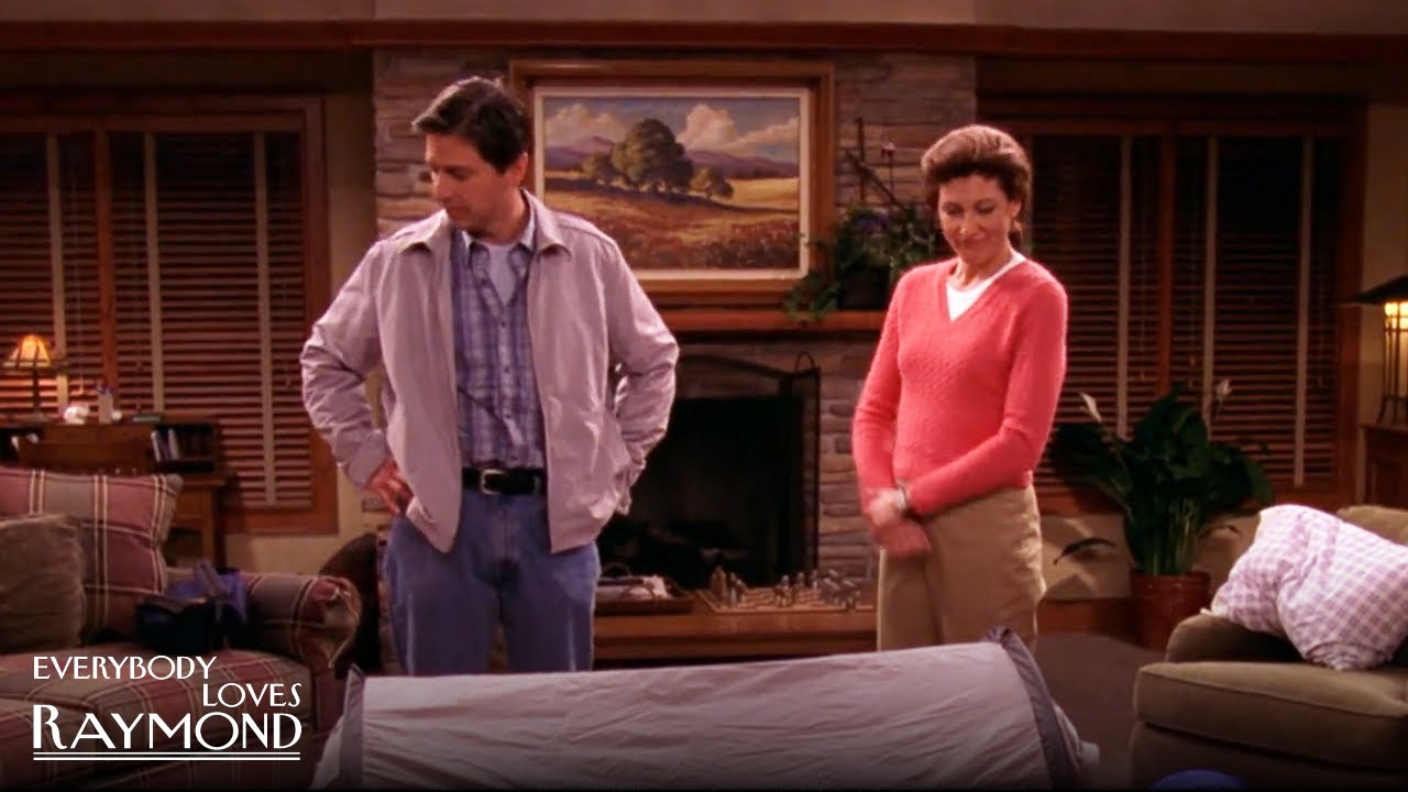 Ray Gets Hit On | Everybody Loves Raymond - YouTube