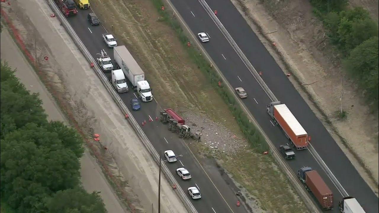 1 injured in I-80 crash in Joliet; westbound lanes closed in area - YouTube