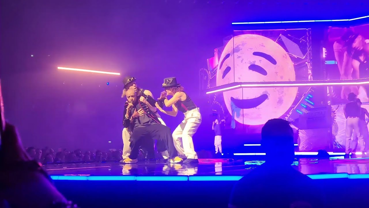 Soprano Concert Bercy Accor Arena 13 décembre 2023 - YouTube