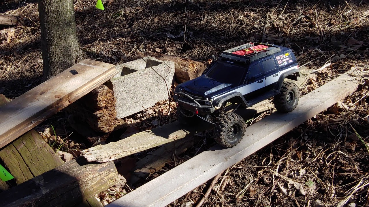 Redcat Gen 7 Pro on log course - YouTube