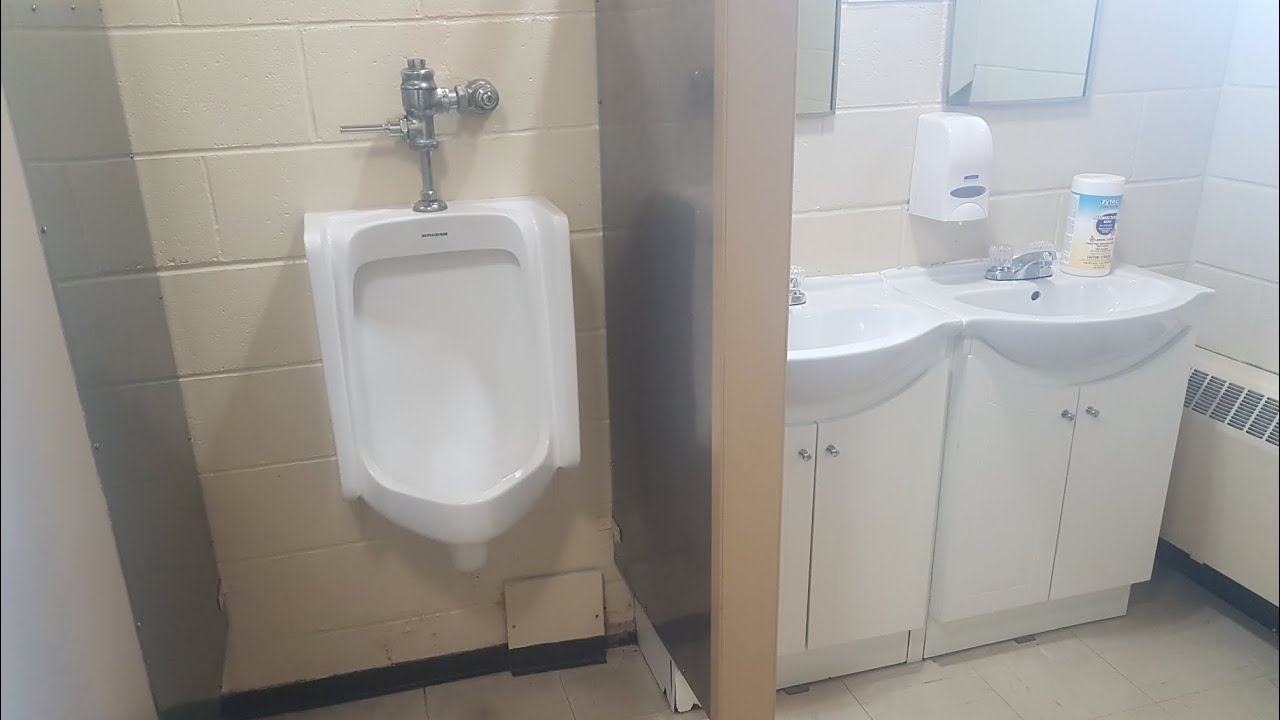 107. United Church washroom #2 (fixtures listed in the description ...