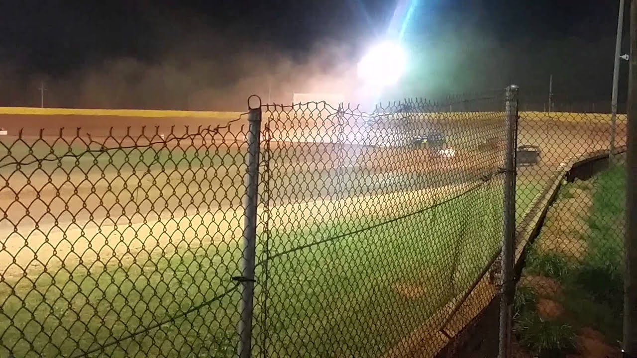 Modoc Raceway Extreme 4 Main Event 3-28-15 - YouTube